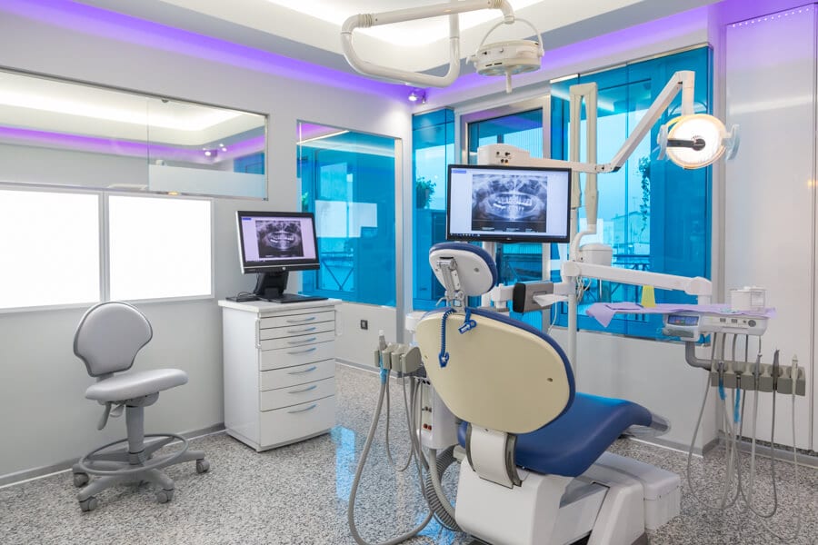 Επικοινωνία - Κωνσταντίνος Ψωμαδέρης Γναθοχειρουργός